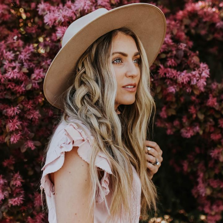 Chantelle Paige (@chantellepaige) Official TikTok | Watch Chantelle ...