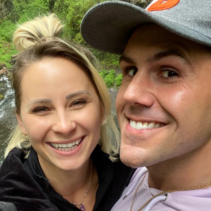 Dustin Dorough- @dustindorough TikTok 分析|プロフィール、動画、ハッシュタグ | Exolyt